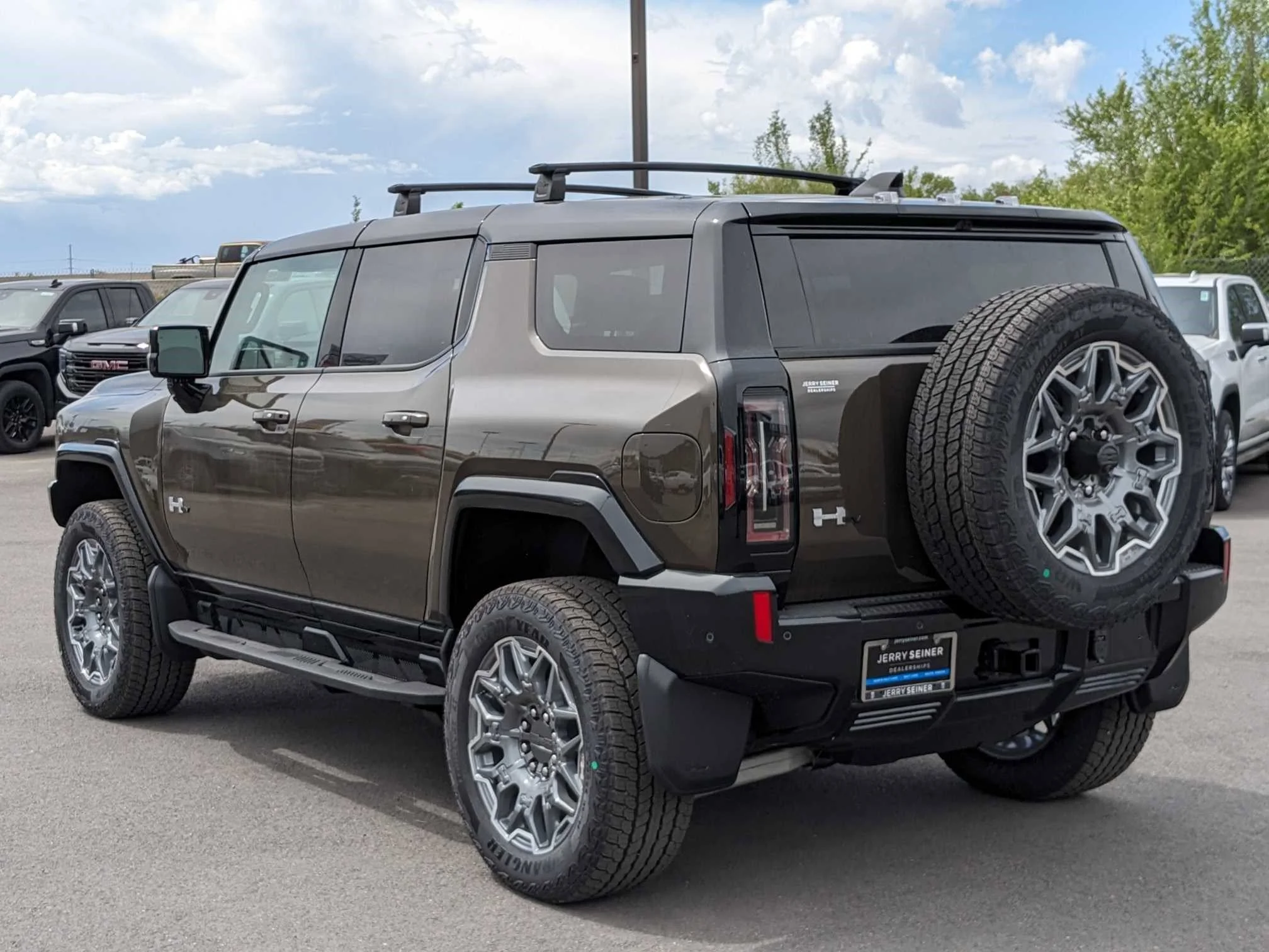 Deep Aurora Metallic (Dark Bronze) Hummer EV Photos | Hummer EV Forum